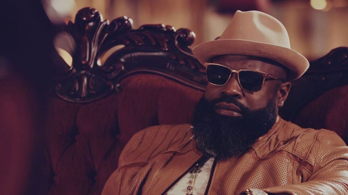 Top 15 Greatest Radio Freestyles – hummingbird mag